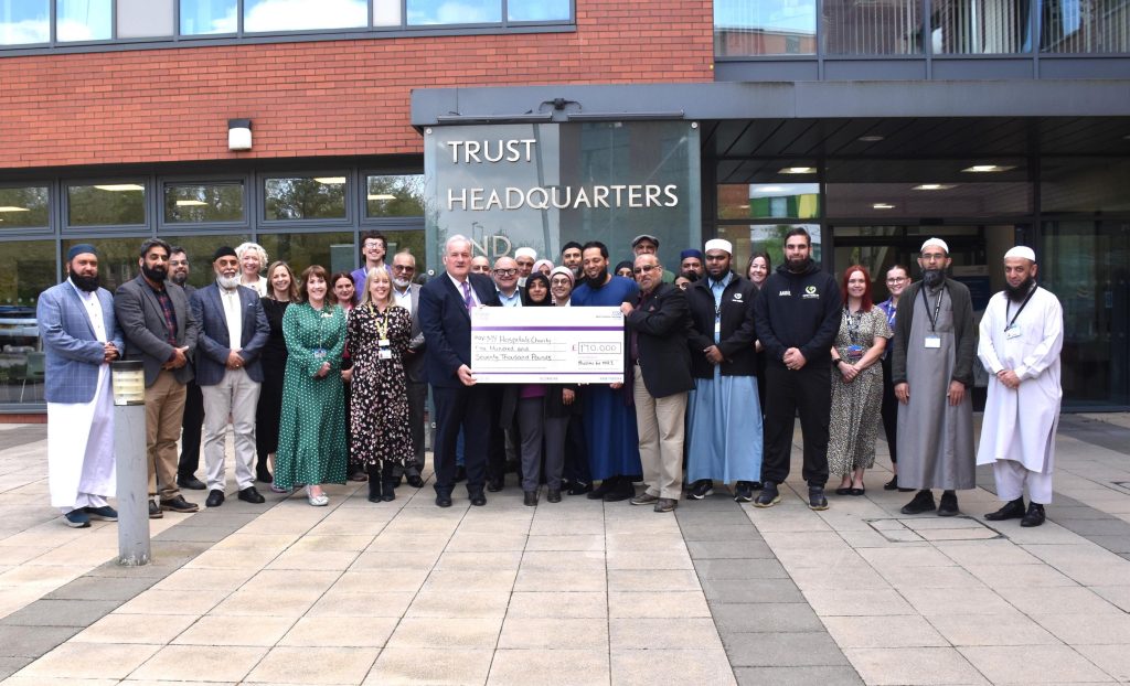 Muslims raise £170,000 for local NHS Trust’s MRI Appeal | Islam Channel